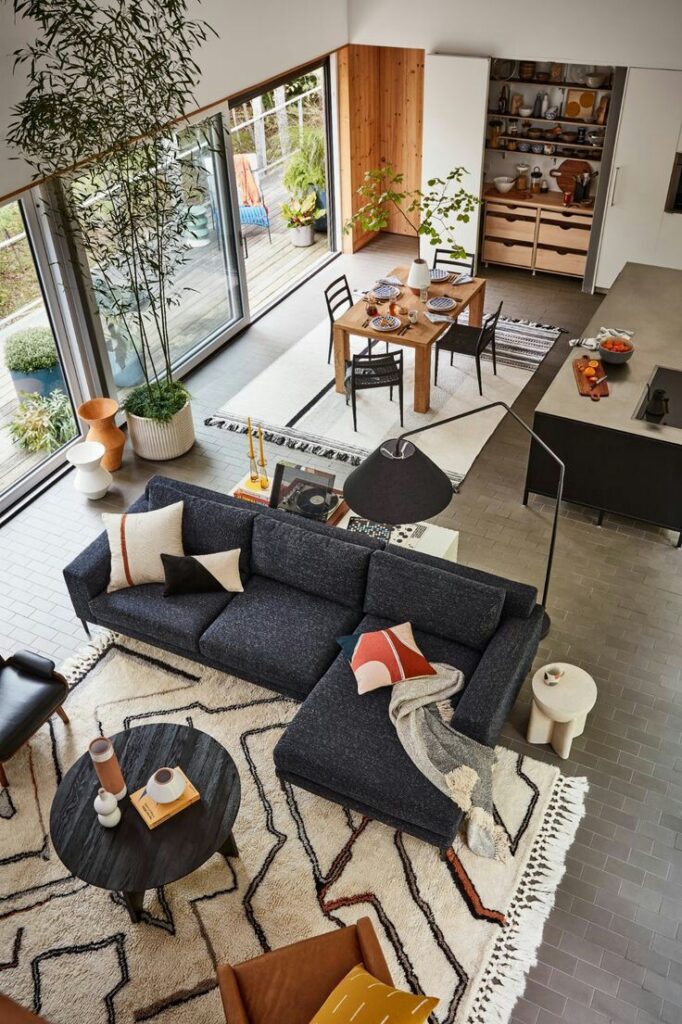 5 ide tata ruang lantai atas yang Cocok dengan Desain Interior Apa Saja ...